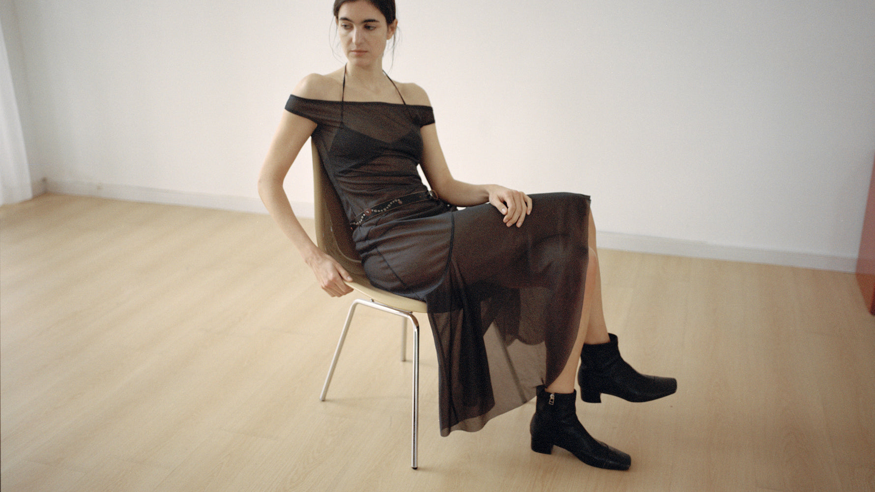 DémodéMODÉ · Official Store · The Loop Narrative of Fashion